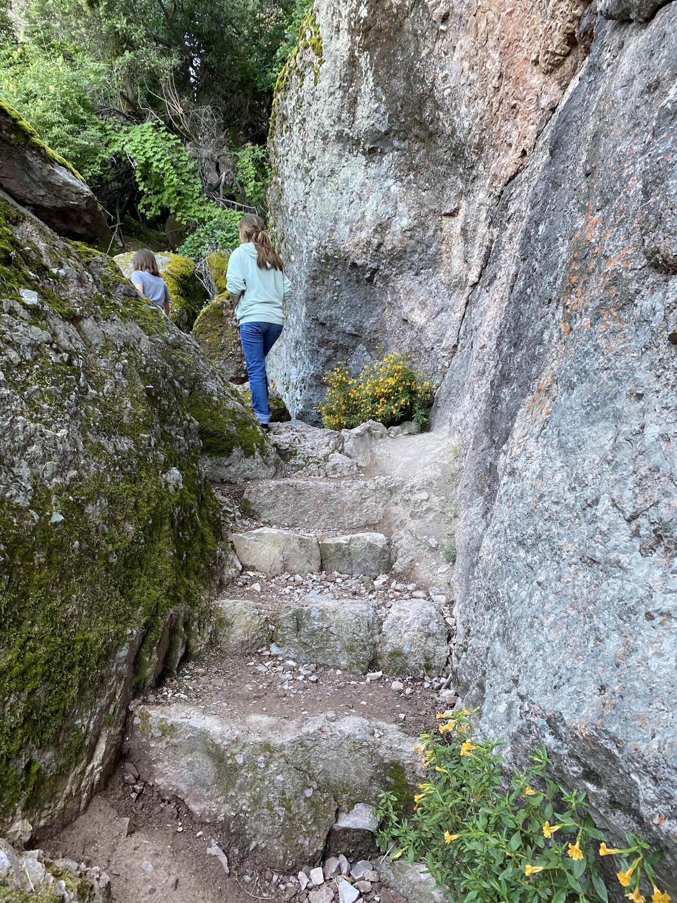 Bear Gulch Cave (Pinnacles National Monument) - Hike Monterey